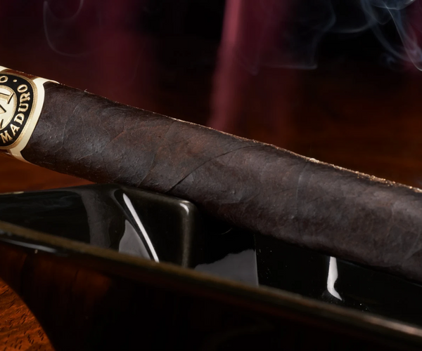 Exploring the Essence: Natural vs. Maduro Premium Cigar Wrappers – The Cigar Bully